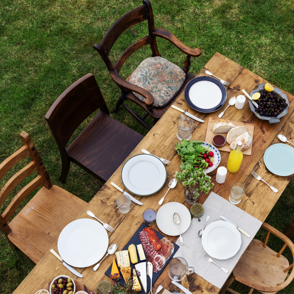 Hosting an Outdoor Dinner Party - Event Rentals by Hicks